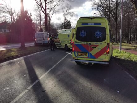 18-jarige fietsster overleden na ernstige aanrijding met taxi - GelreNieuws