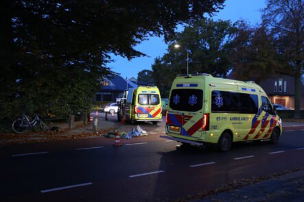 Fietser ernstig gewond na aanrijding met vrachtwagen - GelreNieuws