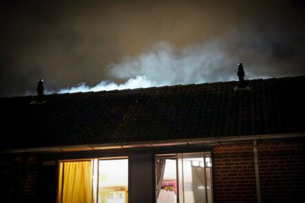Veel rookontwikkeling door zolderbrand - GelreNieuws