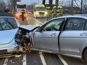 UPDATE: Bestuurder valt in slaap achter stuur en botst op tegenligger - GelreNieuws