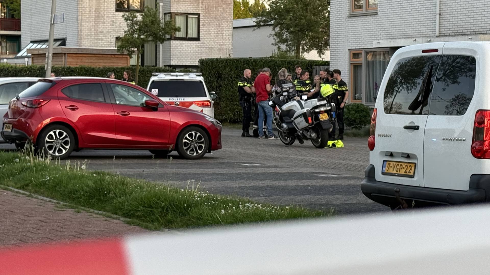 Groot politieonderzoek en straat afgezet wegens incident - 112 Nederland